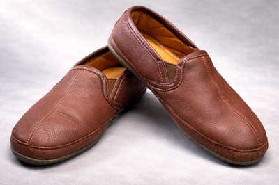 L.L. Bean Mens Elk Hide Leather Slippers Brown Size 9 Slip On Moccasins ...