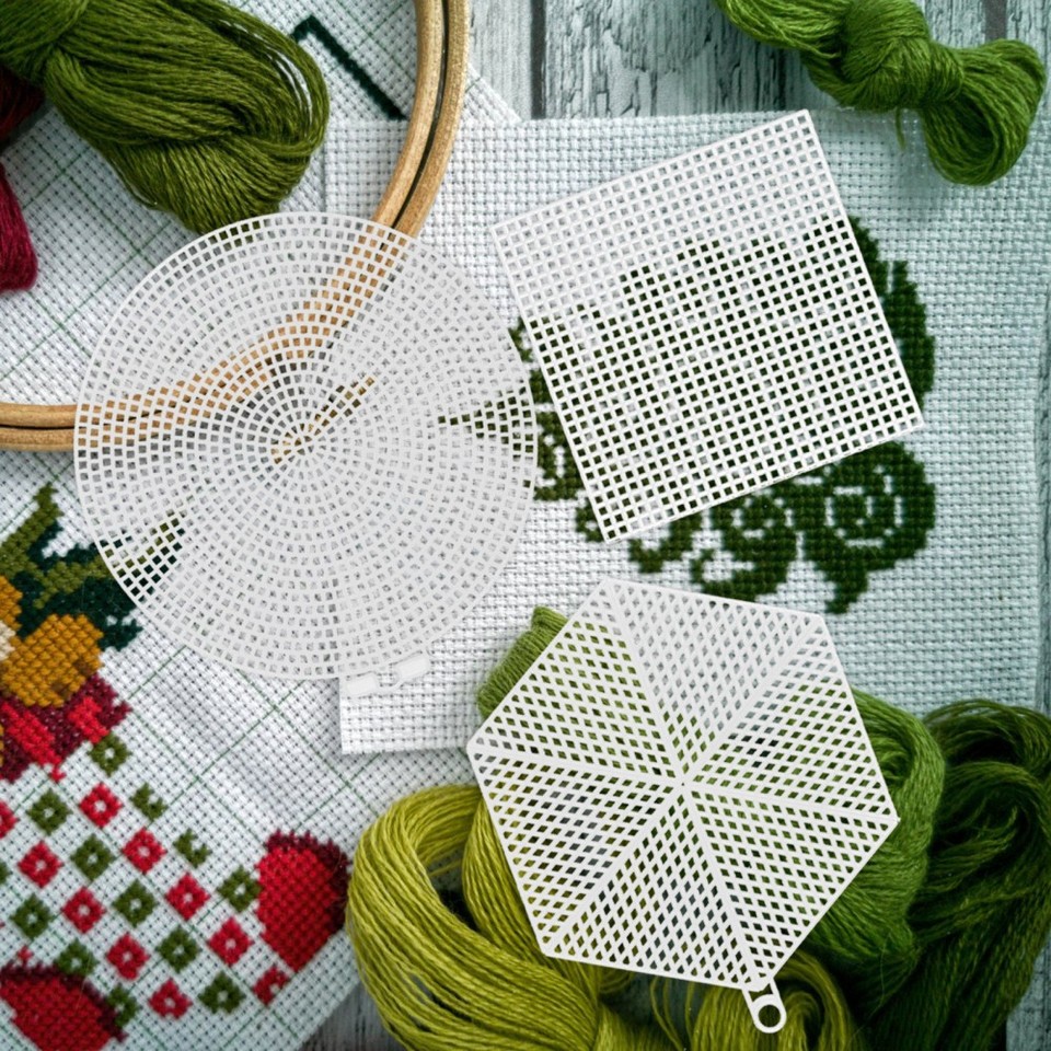 24 Pcs Canvas Mesh Sheets Plastic Grid Piece for Embroidery Flexible ...