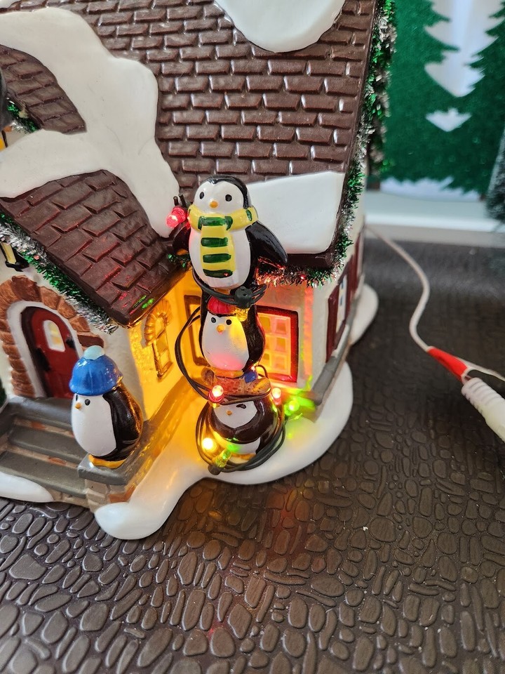 Dept 56 Snow Village -Christmas Lane- The Penguin House | eBay