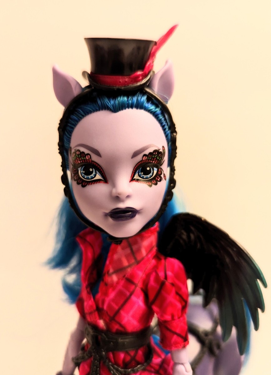 Freaky Fusion Monster High Avea Trotter