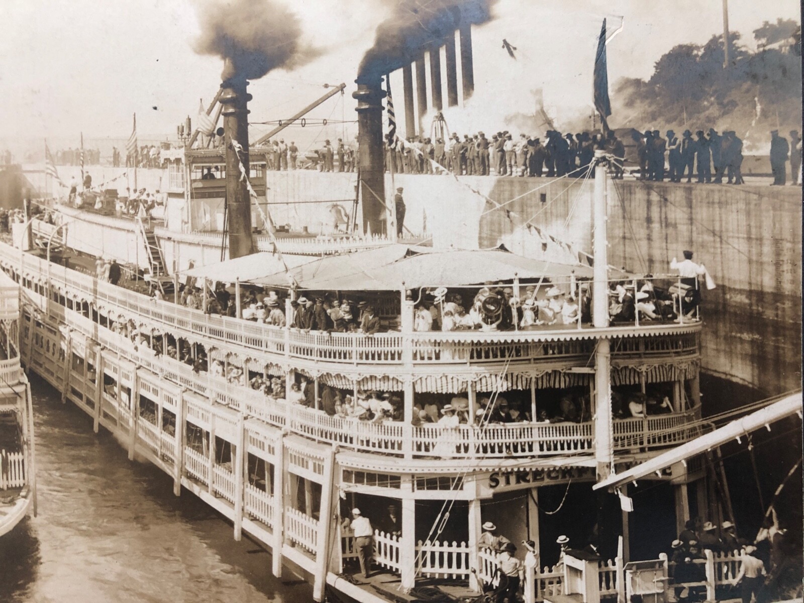 Vintage WIDMANN PHOTO 1913 DAM Mississippi River FIRST BOATS thru IOWA ...