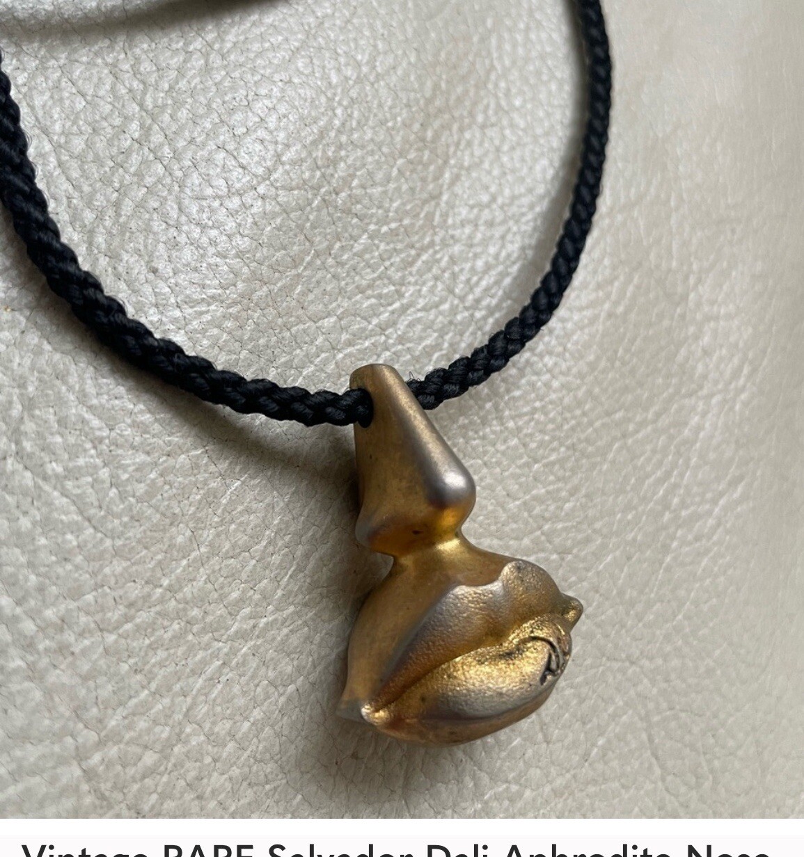 Vintage Salvador Dali Aphrodite Nose+Lips Pendant - Gem