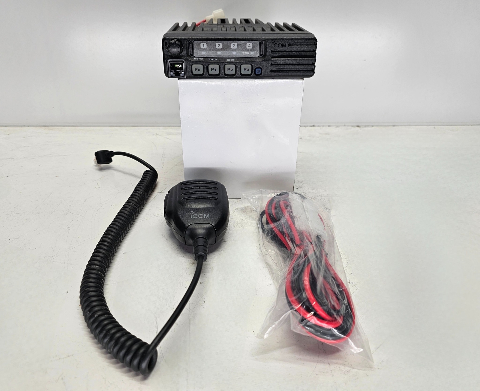 Icom IC-F221s ICF221s UHF 440-490 MHz 45 Watt 8 Channels HAM (Complete ...