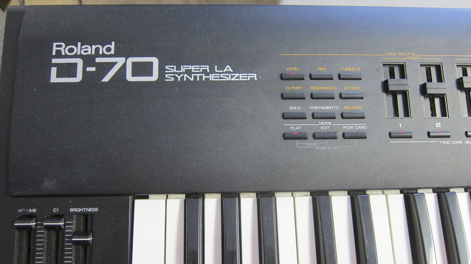 Roland D70 D-70 Super LA Synthesizer 76 Keys Keyboard - NO CASE - FREE SHIPPING | eBay