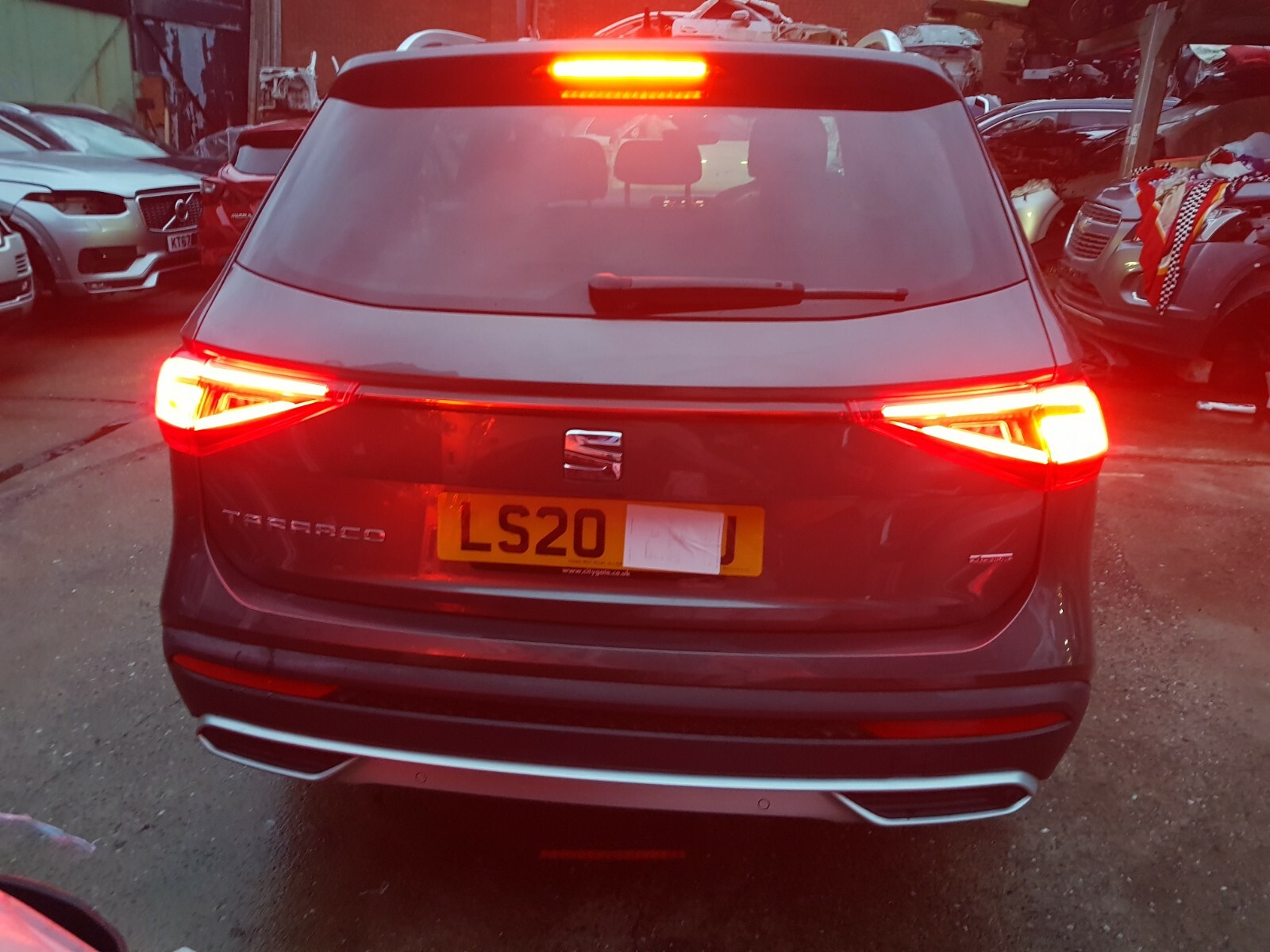 SEAT TARRACO KN REAR TAILGATE CENTRE REFLECTOR 5FJ945101A for sale ...