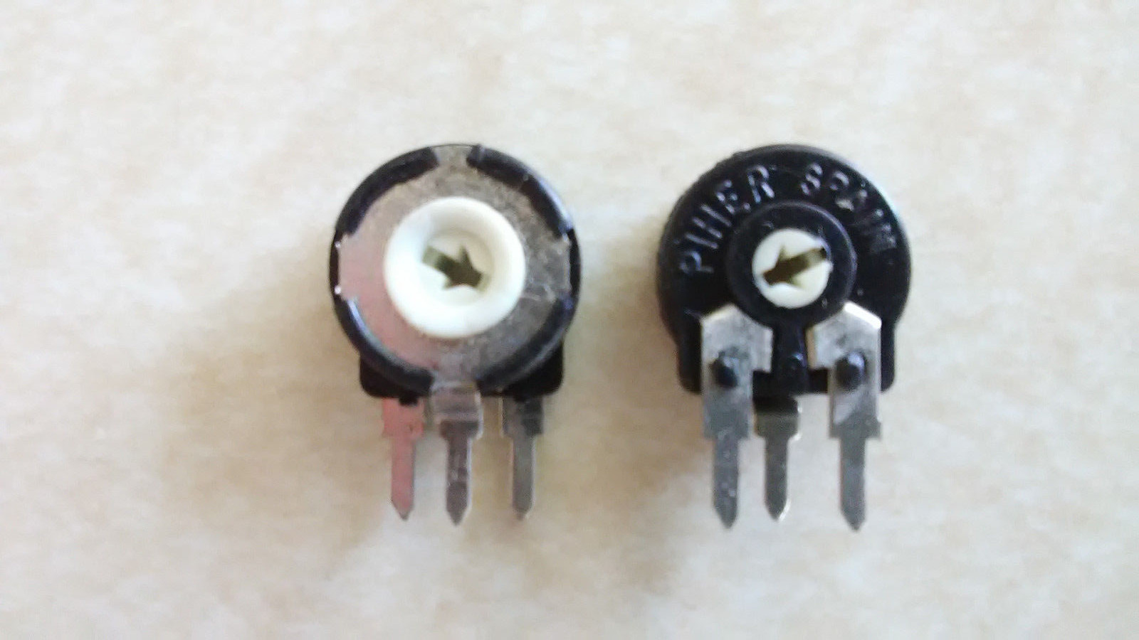 (Lot 5pcs) Piher Vertical Mount Trim Pot 4.7K Ohm 20% 330mW Through ...