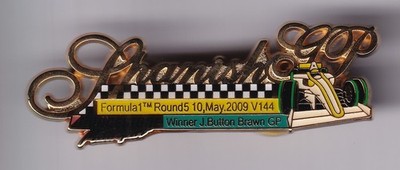 RARE BIG PINS PIN'S 3D .. F1 AUTO CAR 2009 SPAIN TEAM J. BUTTON BRAWN ...