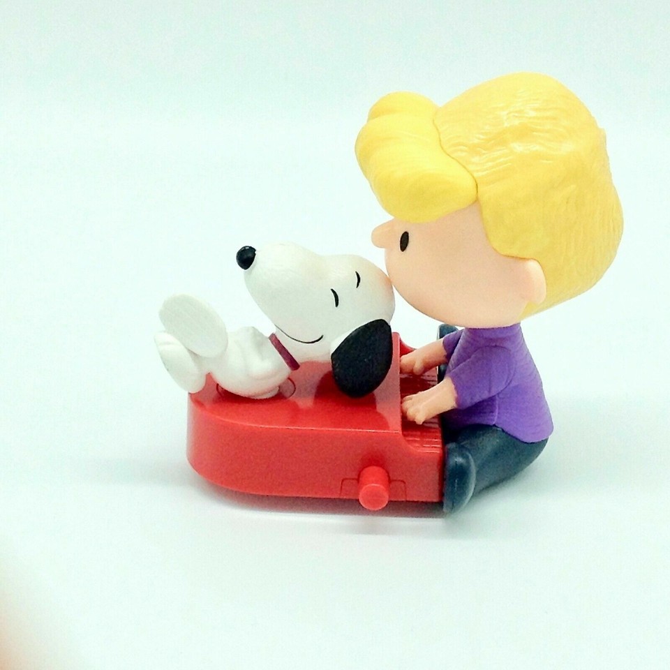 Peanuts Charlie Brown Schroeder And Snoopy Spinning On Piano Toy ...