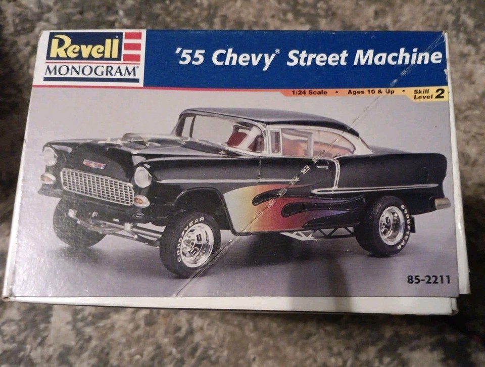 Revell Monogram - 55 CHEVY Street Machine Model Kit 85-2211 1:24 Looks ...