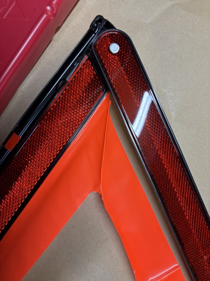 Audi A1 Safety Warning Triangle 8K0860251 2010-2018 | eBay UK