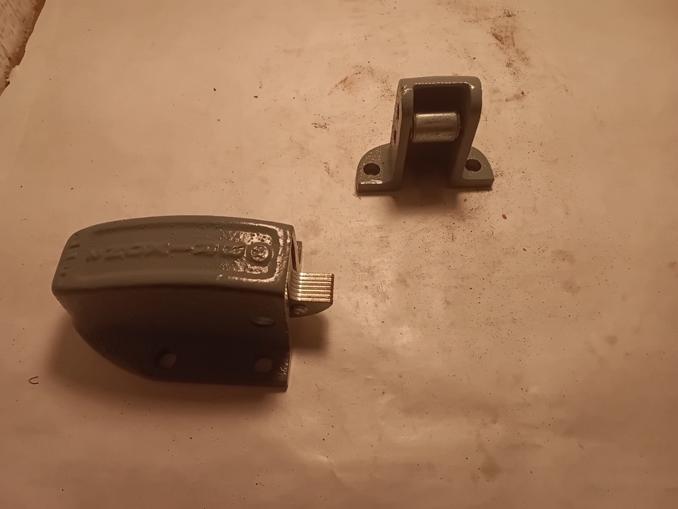 One BRIXON FM Latch Set (2 pieces) Adjustable tension (L4B&L10C) | eBay