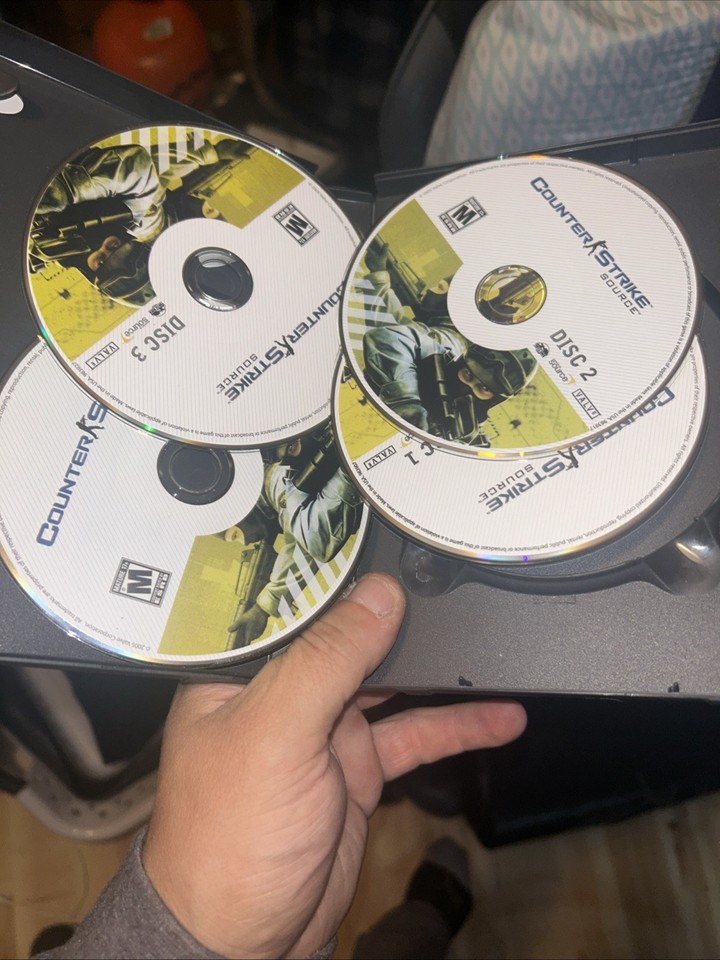 Counter Strike Source PC CD-ROM Game 2005 4 Disc Set Complete All Discs ...