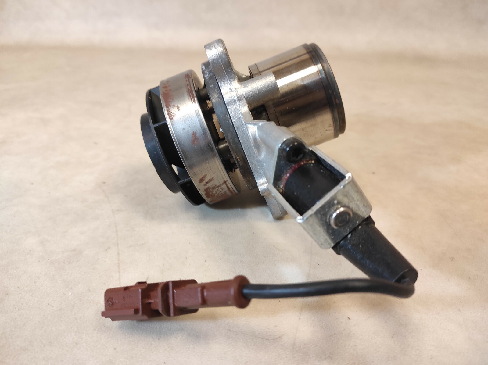 AUDI SEAT SKODA VW WATER PUMP + SOLENOID VALVE 04L121011, 04L121011E ...