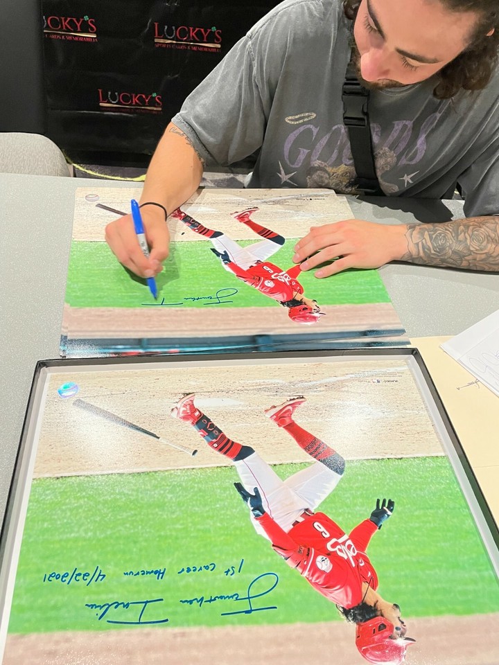 Jonathan India Signed Auto Cincinnati Reds 16x20 Photo JSA W COA HOLO ...