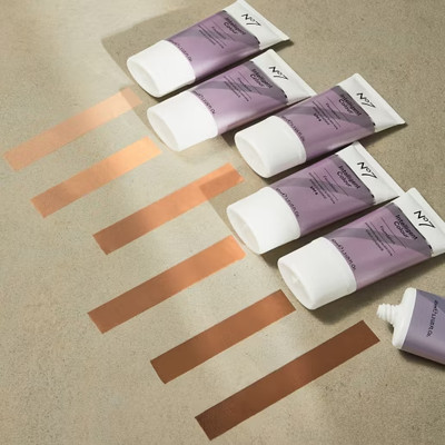 No7 Intelligent Colour Foundation 40ml Adapts to Skin Tone ~ Please ...