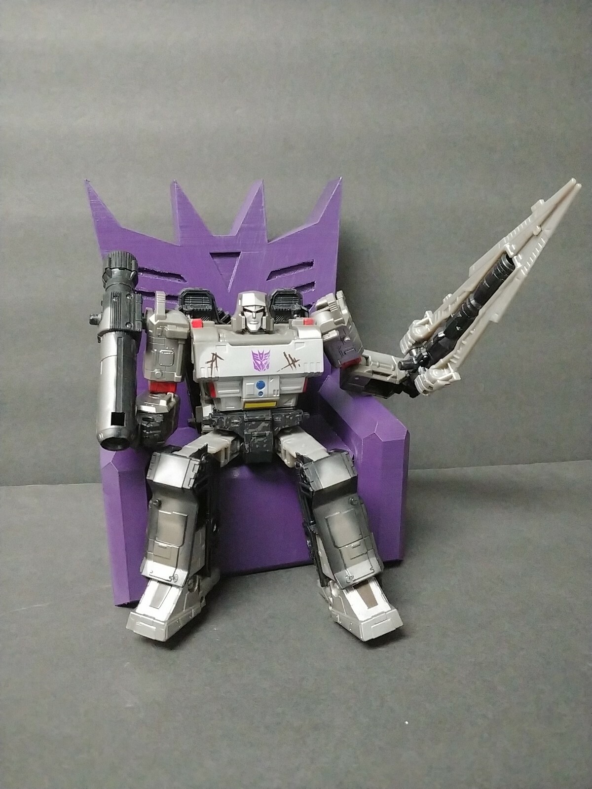 Transformers War for cybertron Earthrise Siege Throne Megatron Fig not ...