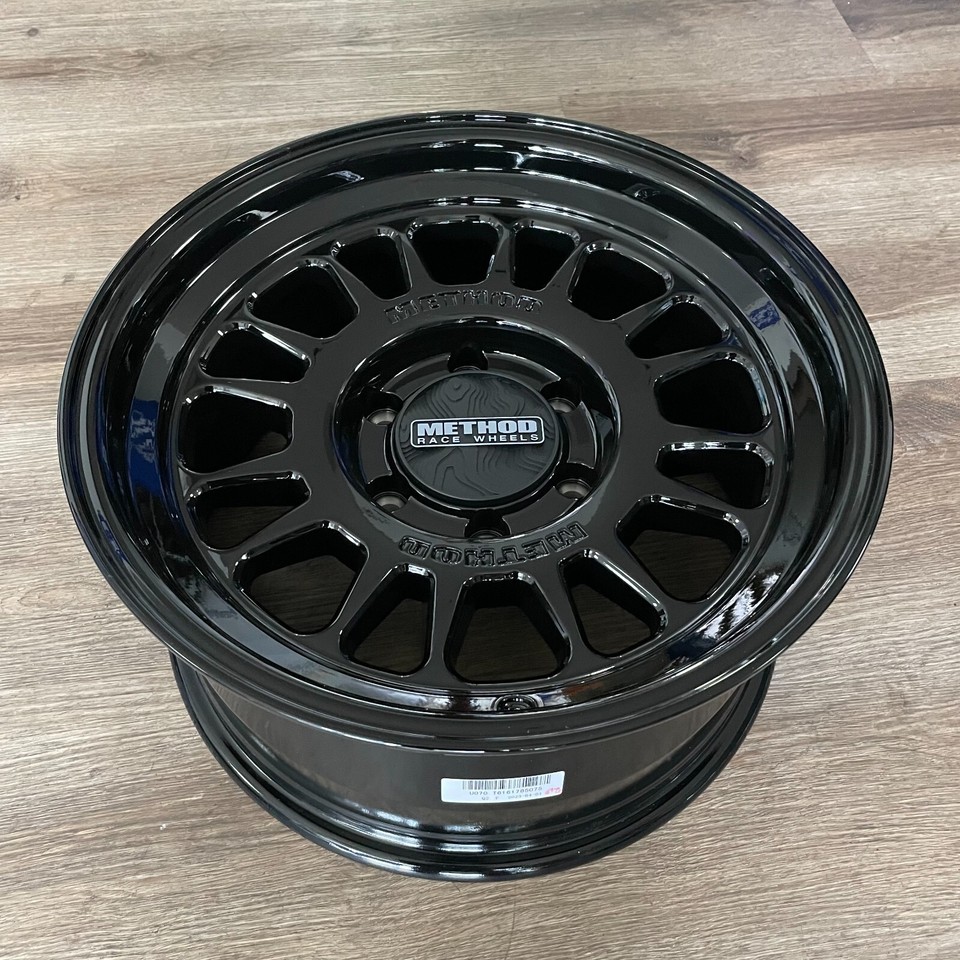 Method Race Wheels MR318 17x8.5 +0 6x139.7 Gloss Black (Set of 4) | eBay
