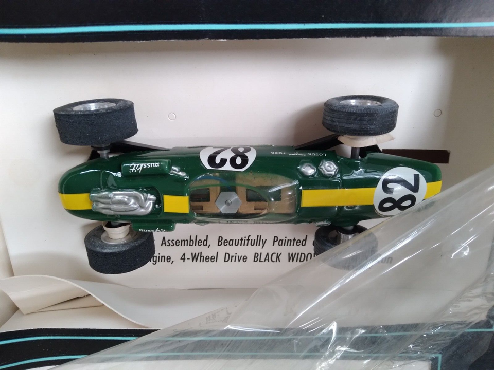 Russkit BLACK WIDOW 4 Wheel Drive 2 Motor Slot Car "Racing Set" NEW ...