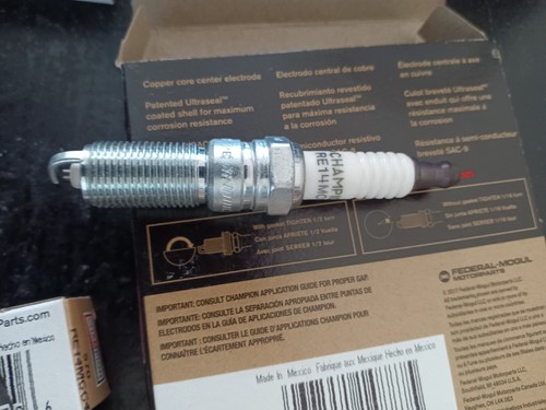 Champion - 8 Spark Plugs (570 RE14MCC4) Copper Plus | eBay