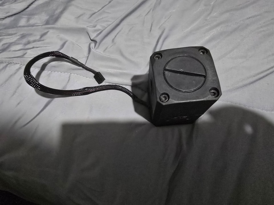 Alphacool DC-LT 2600 Pump + 80 DC-LT Resvervoir | eBay