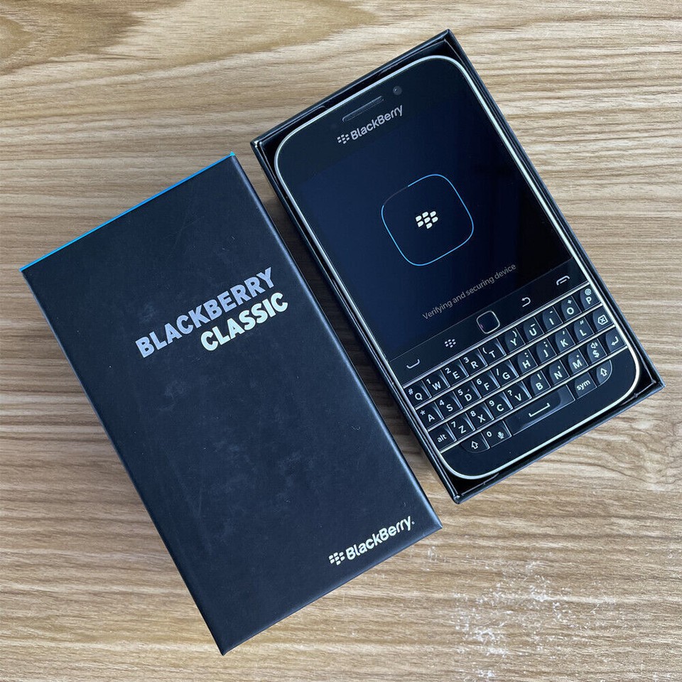 A++ BlackBerry Classic Q20 Black 6 GB - (Unlocked) 4G Qwerty Keyboard ...