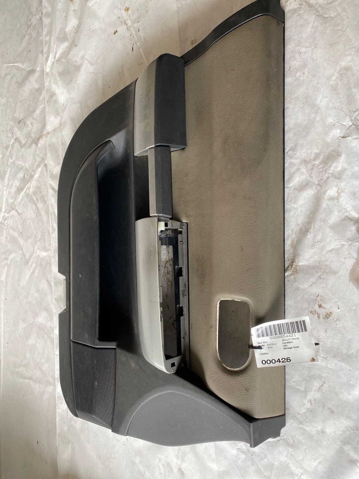 2004 - 2005 MITSUBISHI ENDEAVOR Limited Wagon Front Door Trim Panel ...