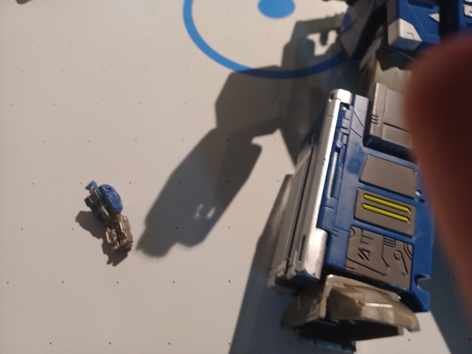 Hasbro Transformers Bumblebee Greatest Hits Soundwave & Doombox Action ...