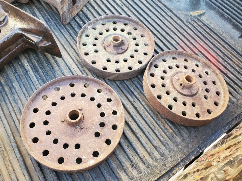 VINTAGE JD CAST IRON IMPLEMENT PACKER WHEEL 12-1/2" FARM DECOR | eBay