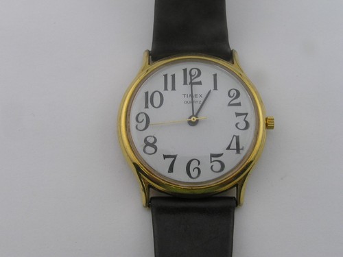 Vintage Timex Quartz Watch White Dial Large Numbers Gold Tone Working ...