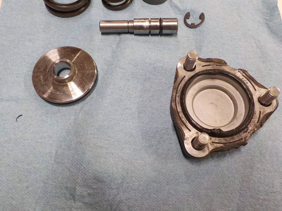 John Deere PTO Brake Spring Kit w/Cover AM881112 425 445 X485 X585 X720 ...