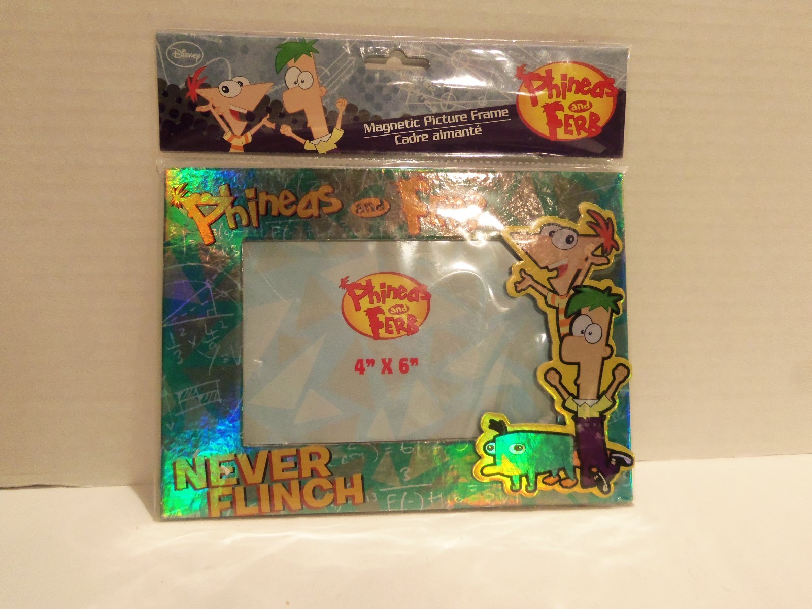 DISNEY PHINEAS & FERB NEVER FLINCH MAGNECTIC PICTURE FRAME (4X6)BOWLING ...