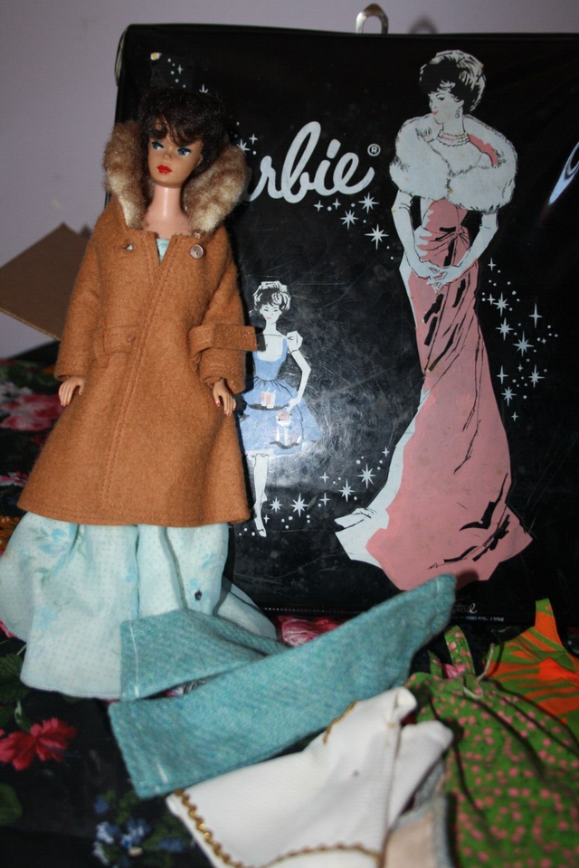 VTG 1958 Barbie Bubble cut Midge Clothes Case accessories brunette ...