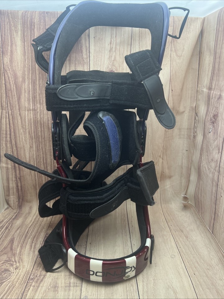 Donjoy Defiance Hinged RIGHT Knee Brace Patriotic American Flag Fast ...