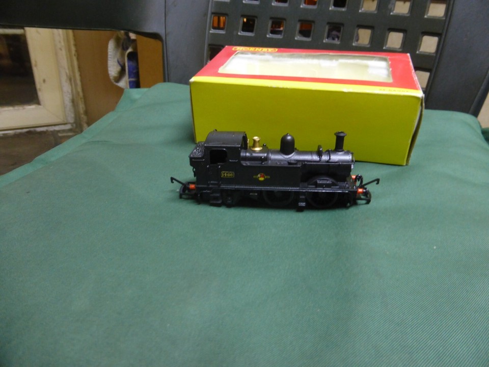 Hornby Dcc fitted 14xx in B R Black livery Tank Loco '1466 (Runs on DC ...