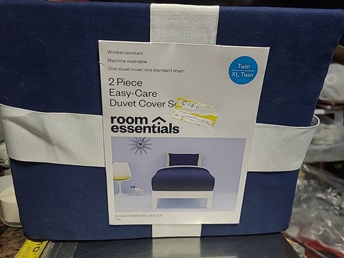 Room Essentials Easy-Care Duvet Cover & Sham Set Navy Twin/Extra Long ...
