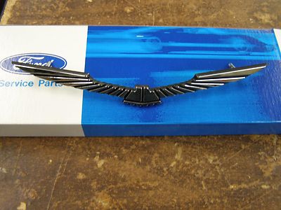 NOS OEM Ford 1987 1988 Thunderbird T-Bird Grille Ornament Emblem | eBay