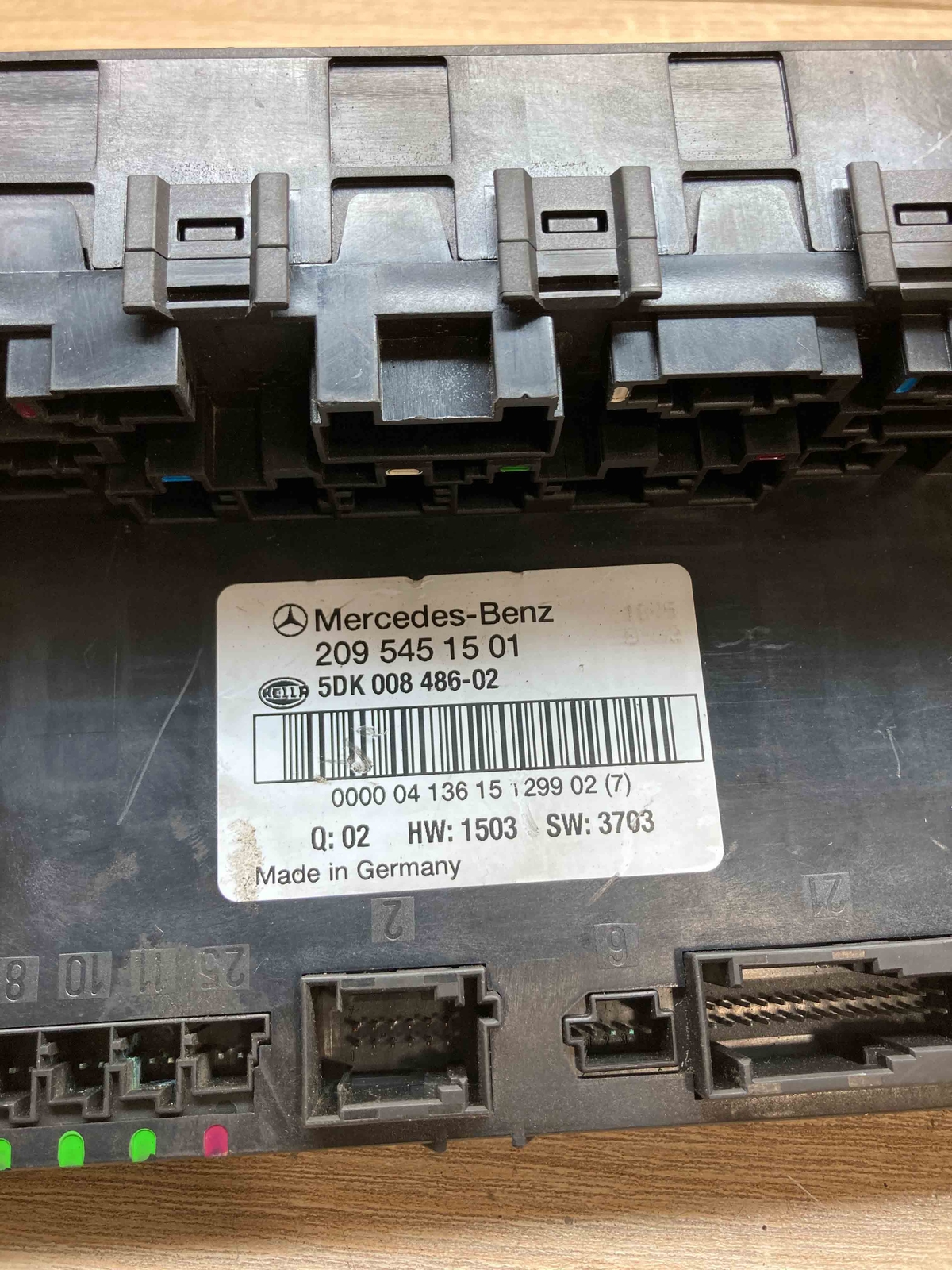 2095451501 5DK008486 02 MB C Class W203 Fuse Box Sam Module Unit Hella ...