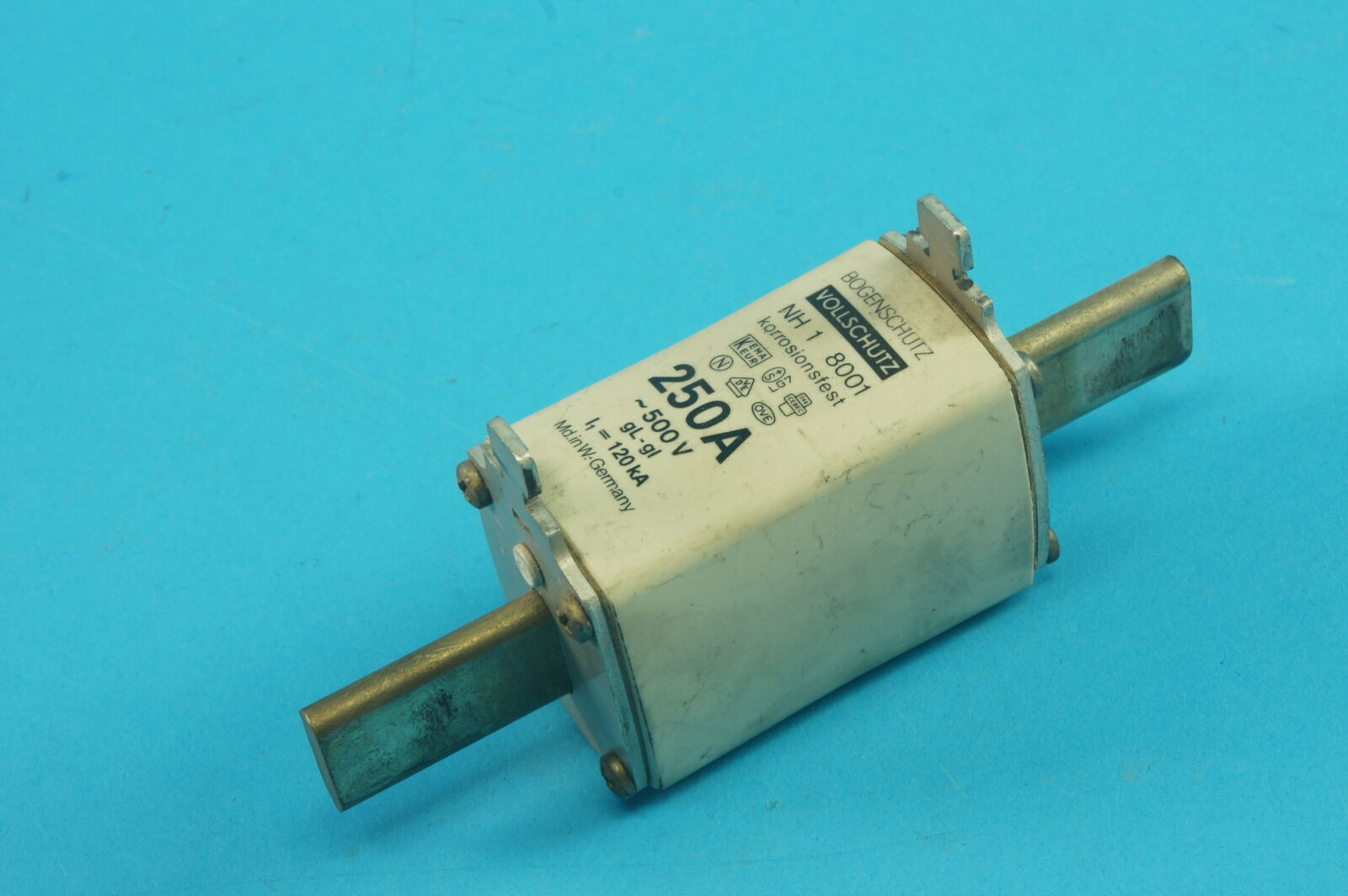 Bogenschutz NH1 8001 NH fuse, 250A 500V 120kA, square type gL-gI, size ...