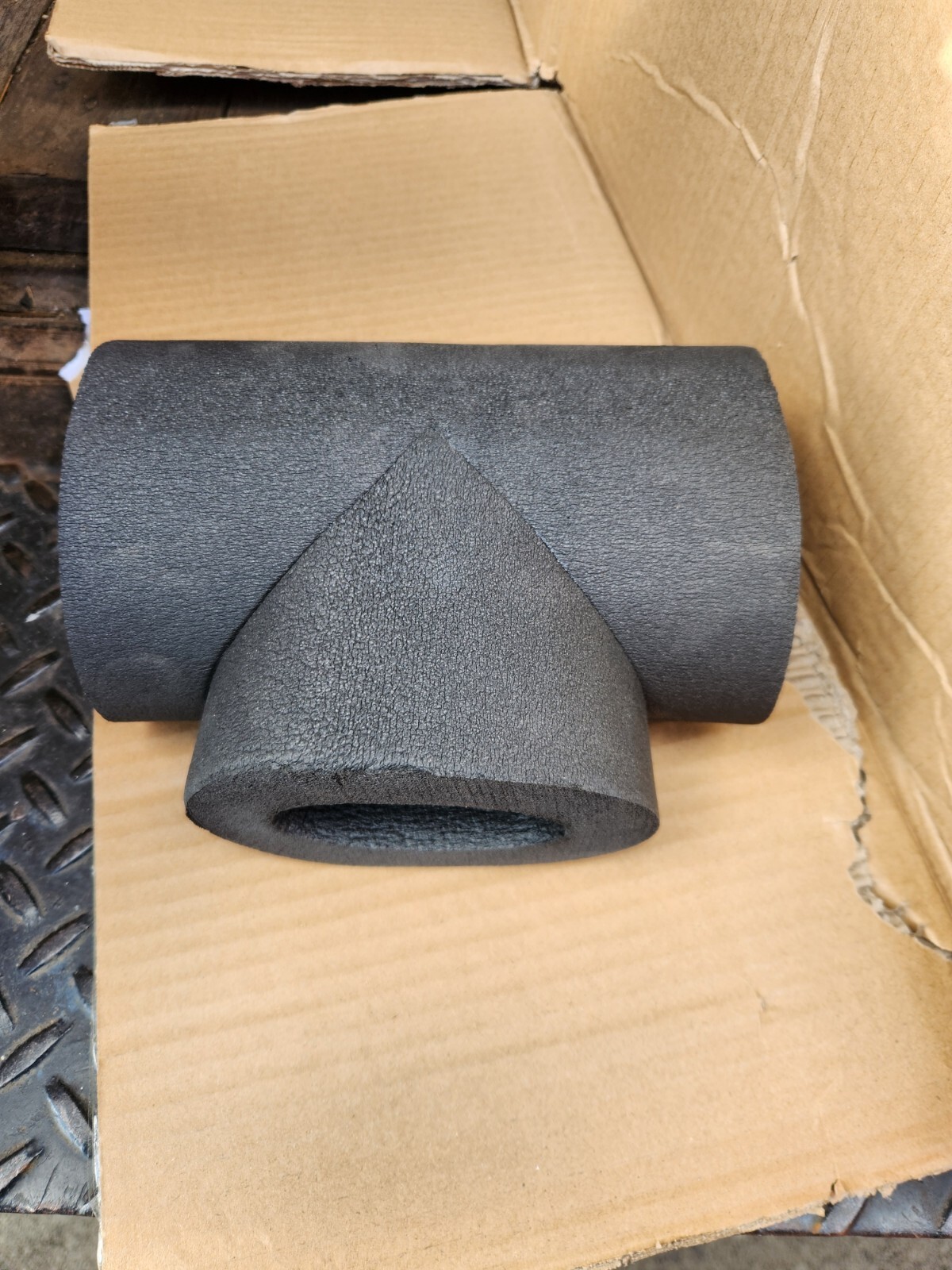 Everbilt 1 Inch Foam Rubber Pre-slit Pipe Insulation Tee for sale ...