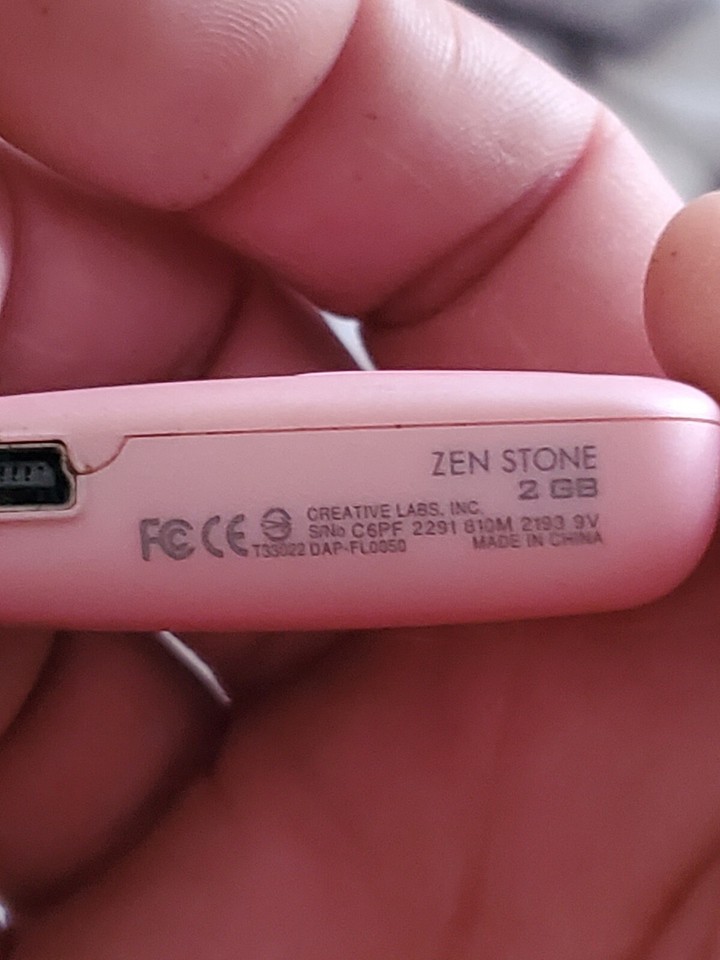 Creative ZEN Stone Pink 2GB WMA MP3 Media Player w/ Built-In Speaker ...