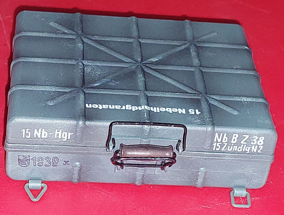 1/6 Dragon WWII German Stick Grenade Case w Grenades | eBay