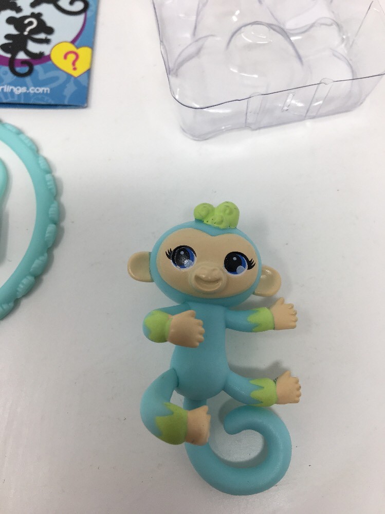 Fingerlings Minis - Mini Erin -Rare | eBay