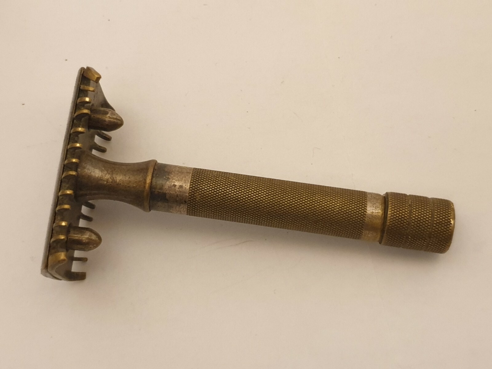 ANTIQUE VINTAGE SAFETY RAZOR TIN BOX RARE RAZOR | eBay