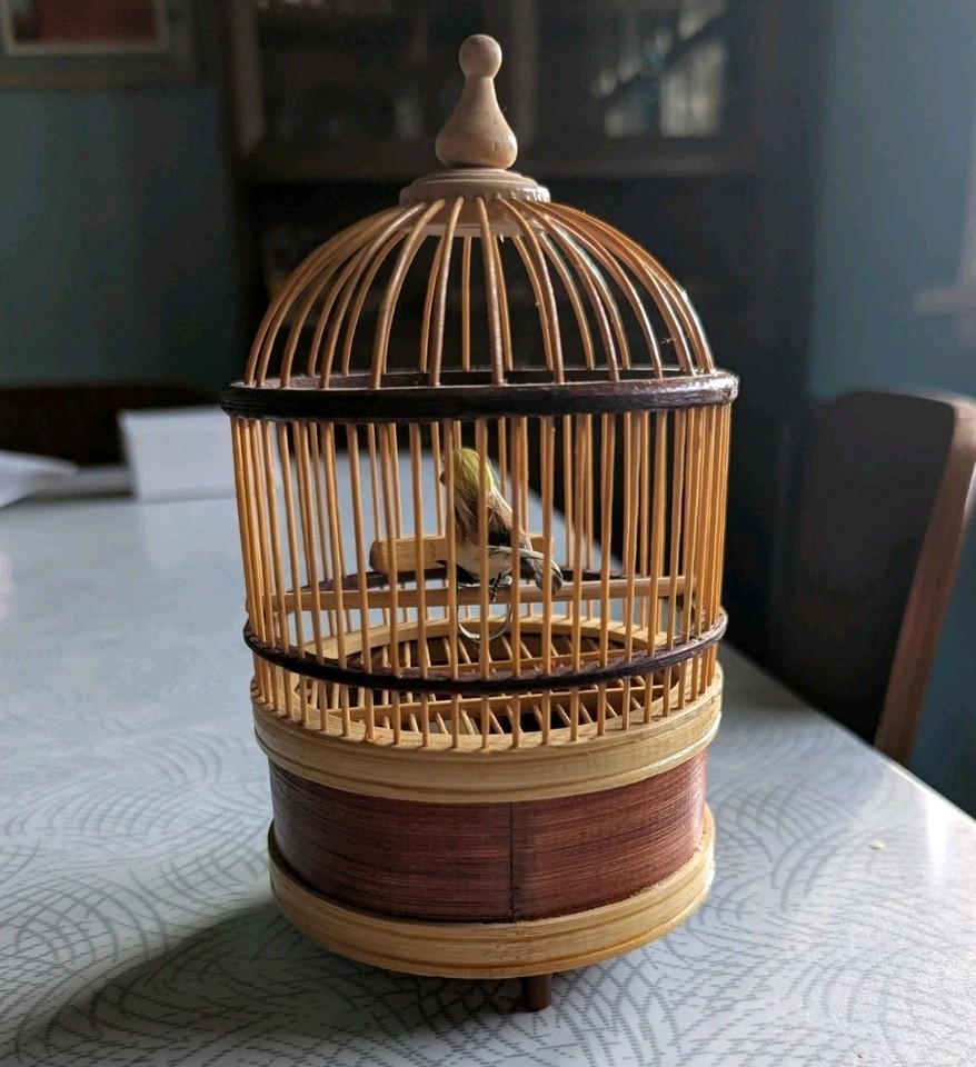 Vintage Wind-up Mechanical Singing Bird Automatronic Animatronic Bamboo ...