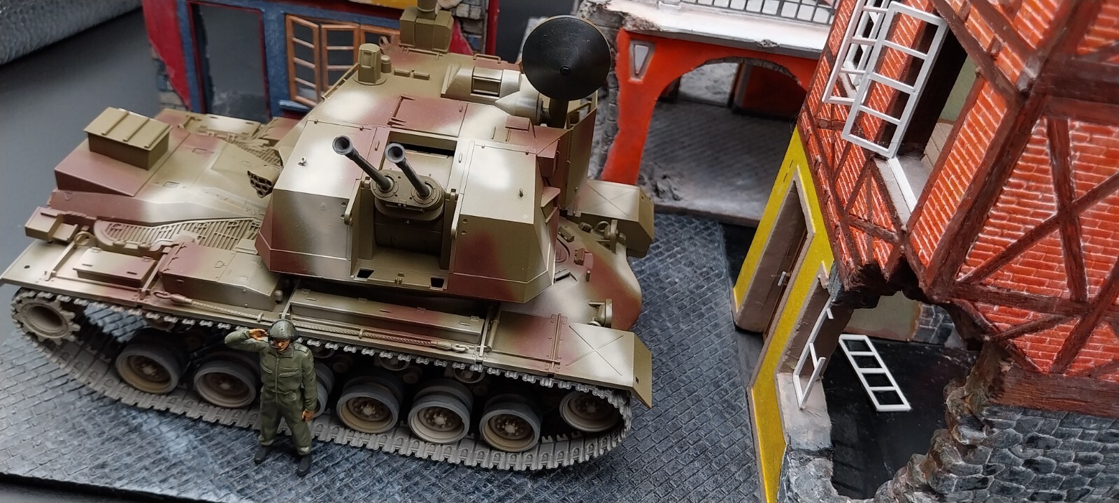 Tamiya 35126 M247 Sgt York U.S. Air Defense Gun System 1:35 Built ...