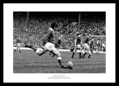 Barry John Wales Rugby Legend 1972 Photo Memorabilia | eBay