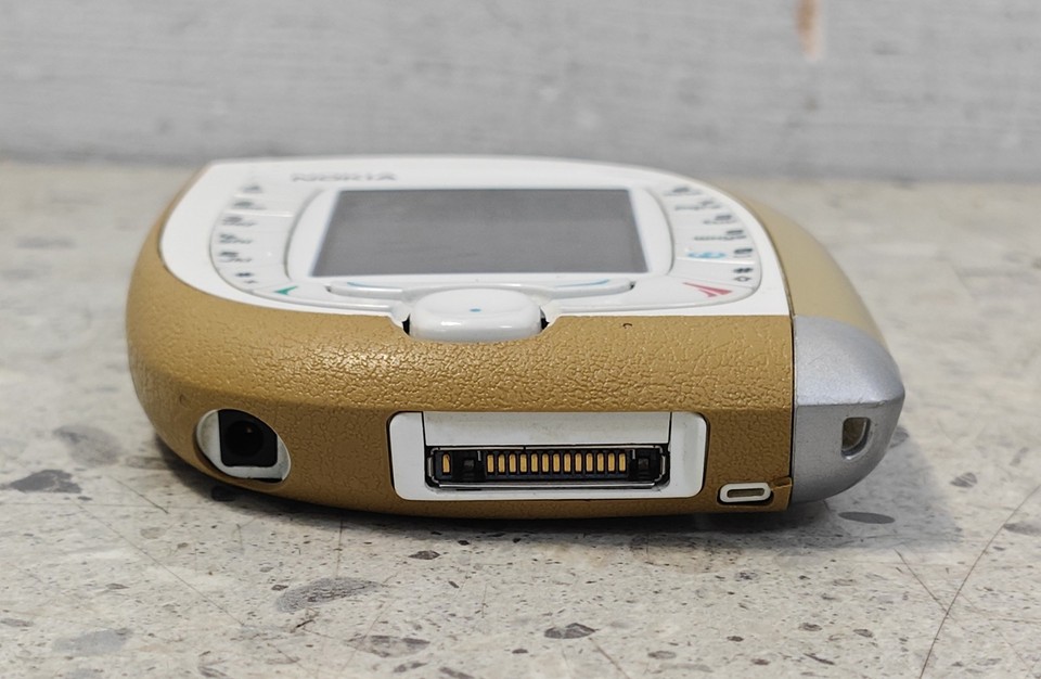 NOKIA 7600 Vintage Mobile camera phone Boxed 2003 RARE needs ...