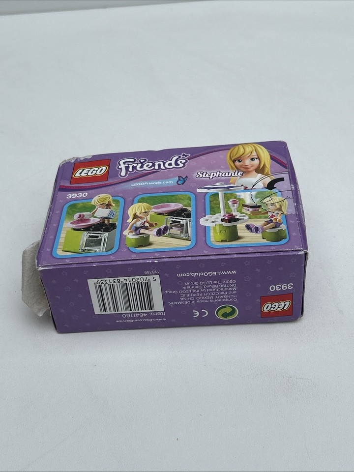 LEGO FRIENDS: Mia's Beach Scooter (41306) Stephanie Outdoor Bakery ...