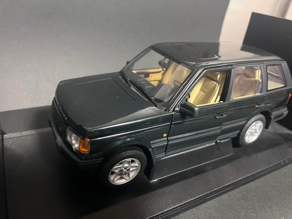 AUTOart Range Rover 4.6 HSE British Green 1/18 Scale Diecast Model ...