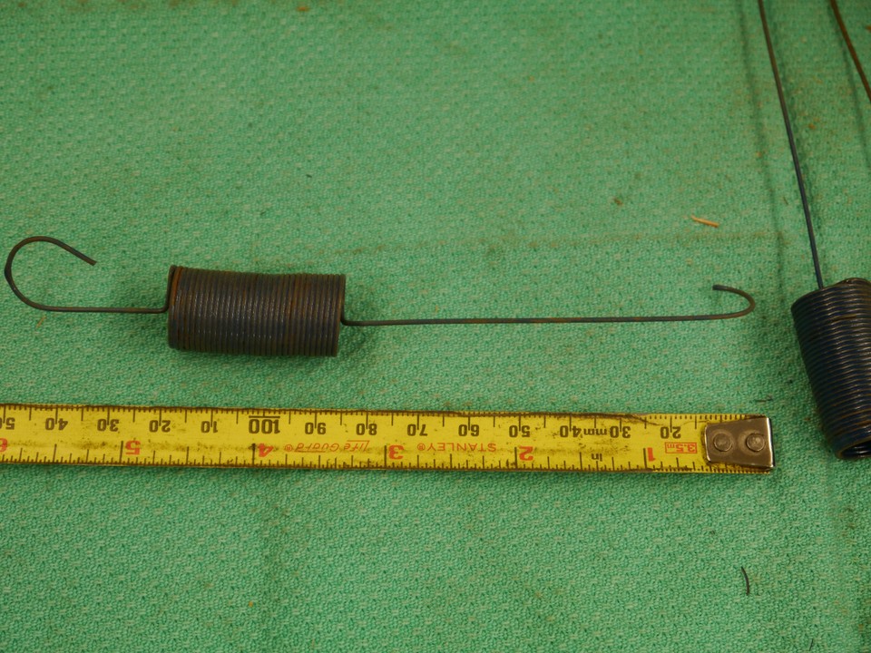 NOS GM throttle return spring 283 327 3785404 Chevelle camaro nova C10 ...